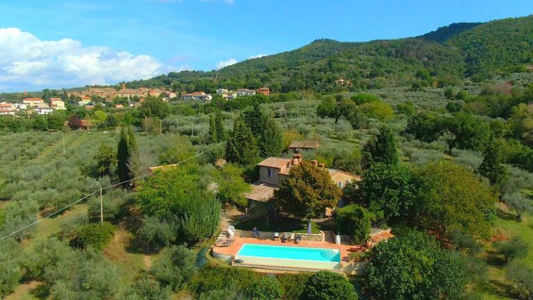 Paciano travel guide