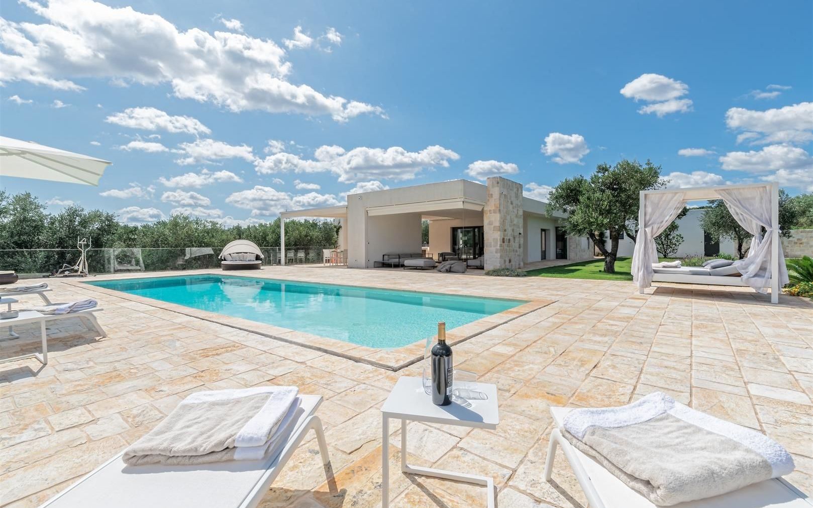 Villas in Italy with heated pools