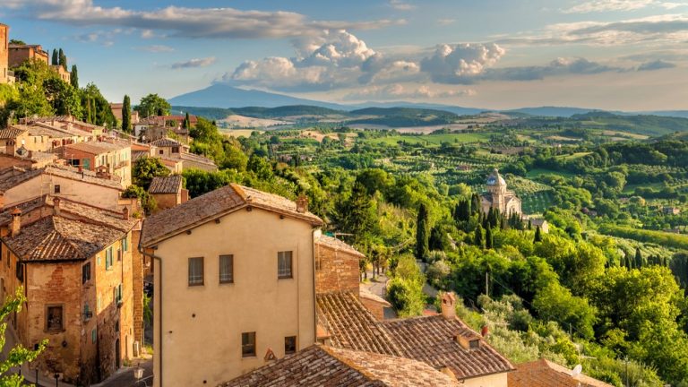 Tuscany in May: 5 reasons to visit Tuscany in May - Blog by Bookings ...